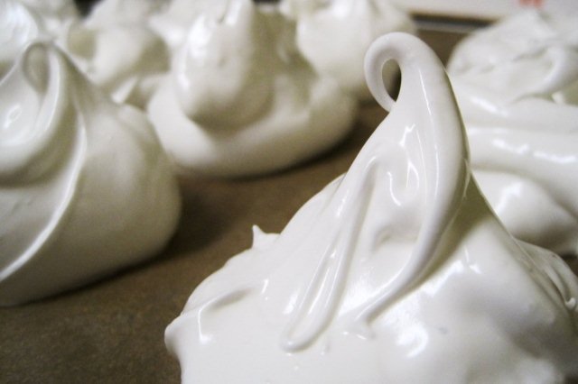 Le meringhe come in pasticceria - Mentecontorta